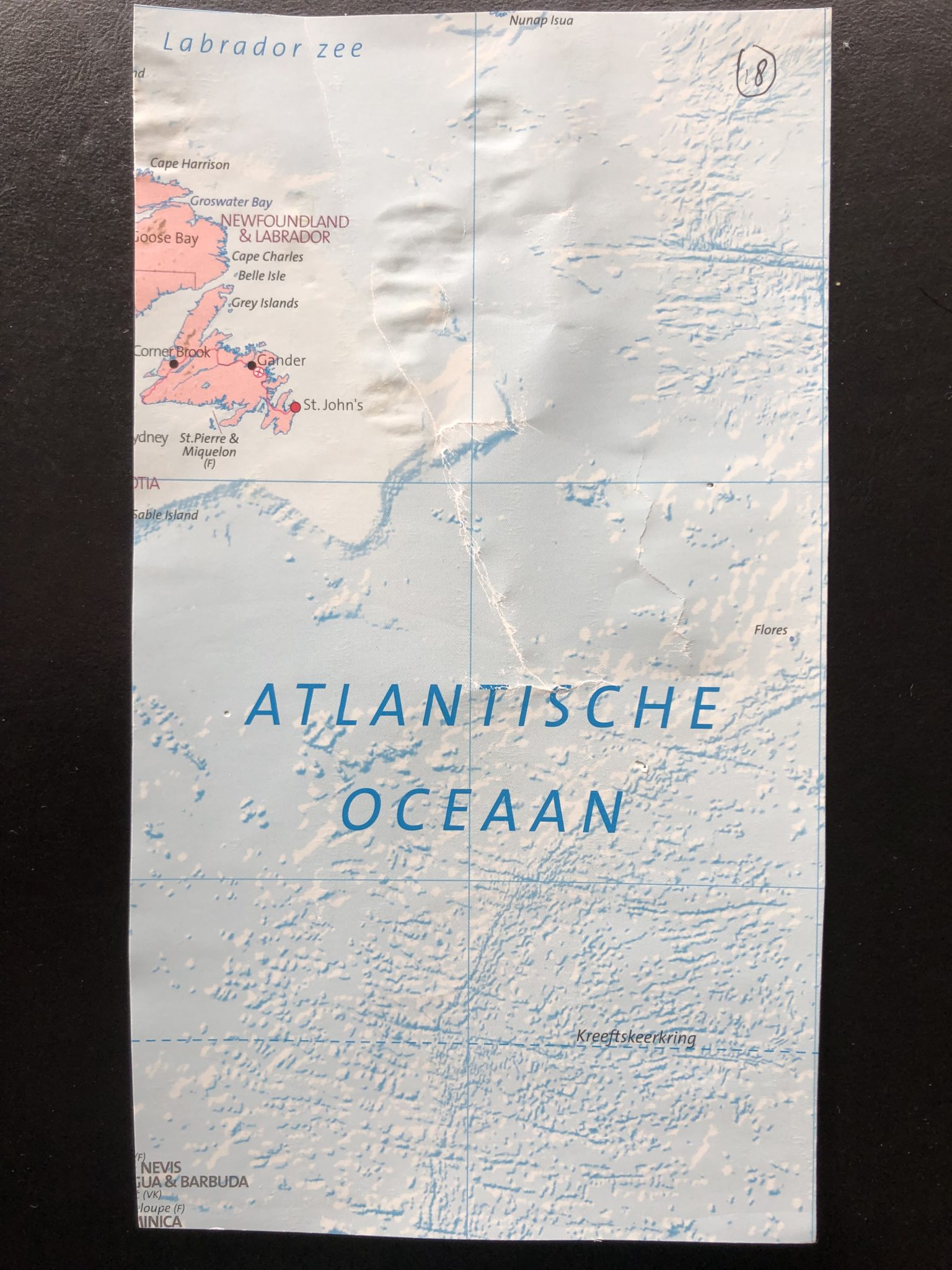 De reizende keerkringen · Uitgeverij Van Oorschot